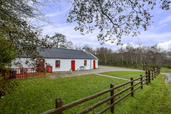 11 traditional Irish cottages for sale right now - Irish Coast & Country